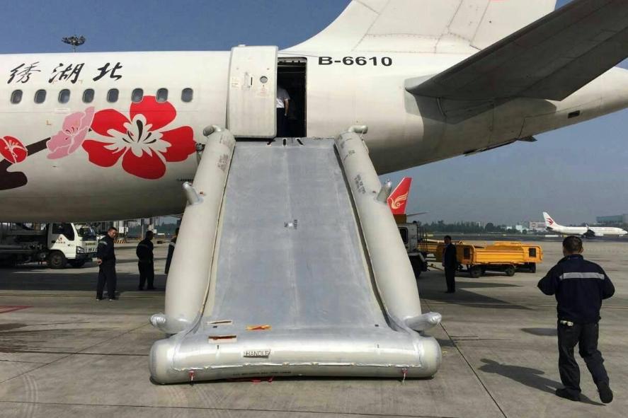 Aircraft emergency slide: a one-time miracle worker, why is it so ...