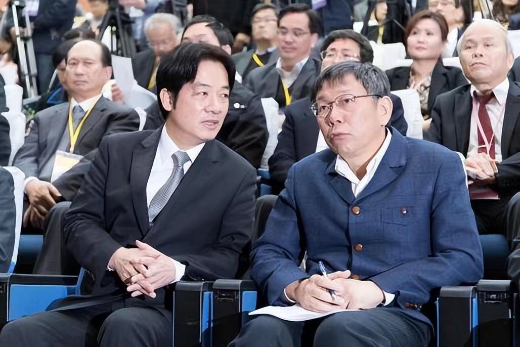 On July 21, the latest polls were released, Hou Youyi was only 15.3% ...