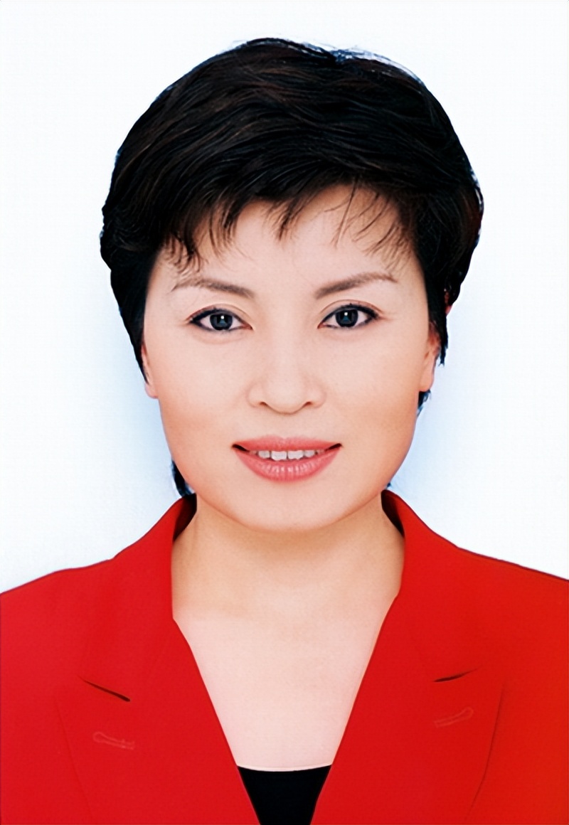 Li Ruiying: Worked at CCTV for 28 years with 0 mistakes, but caused ...