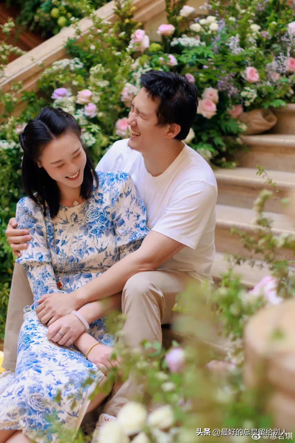 On the fifth anniversary of marriage, Hui Ruoqi posted beautiful photos ...