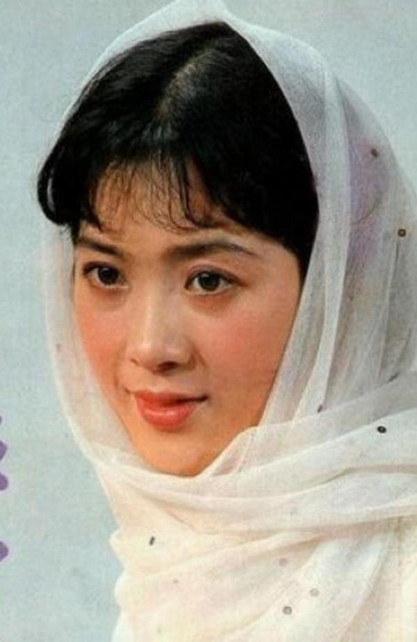 Looking back on the third issue of "Gong Xue", the beauties at that ...