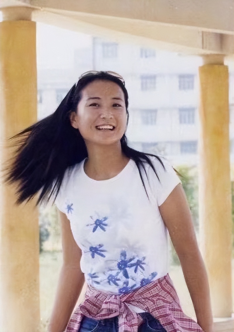 Jia Ling: A comedian who got 5.4 billion, my tragic life with ups and ...