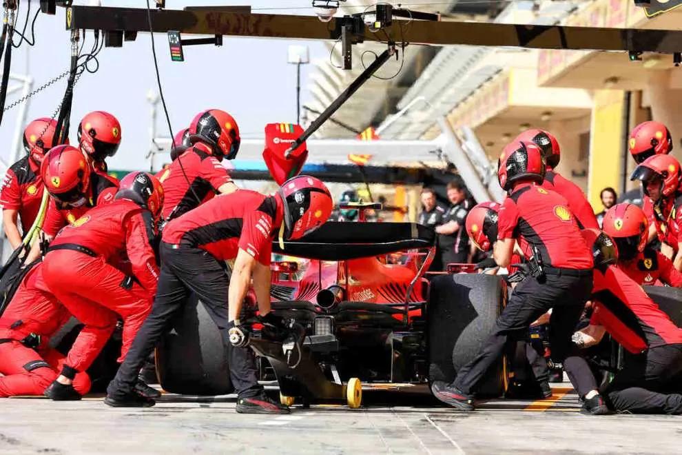 Ferrari, step by step climb: Imola's new rear suspension - iMedia