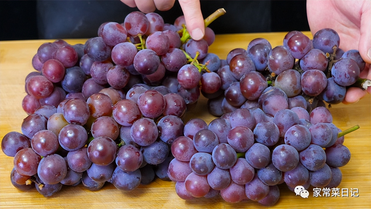 When washing grapes, only using salt water is equivalent to eating ...