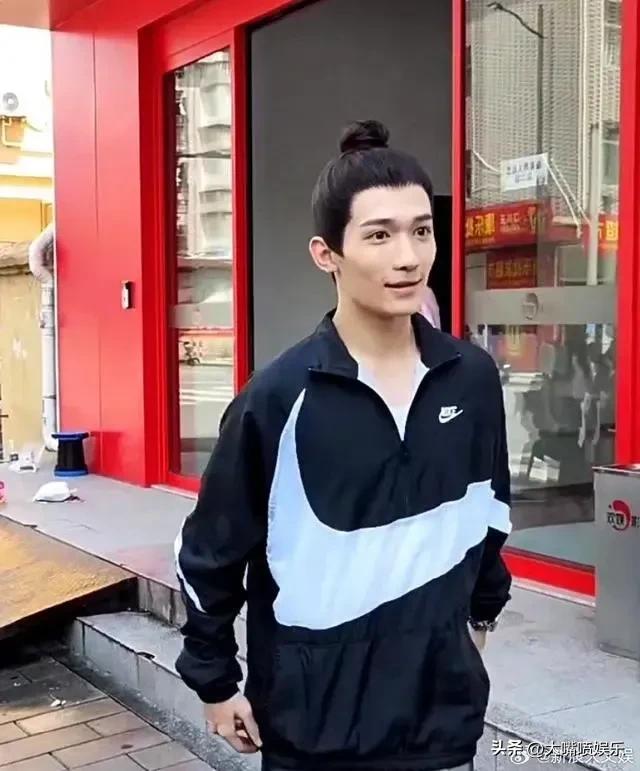 Yu Zheng responded that the newcomer actor looks like Tony Leung, sorry ...