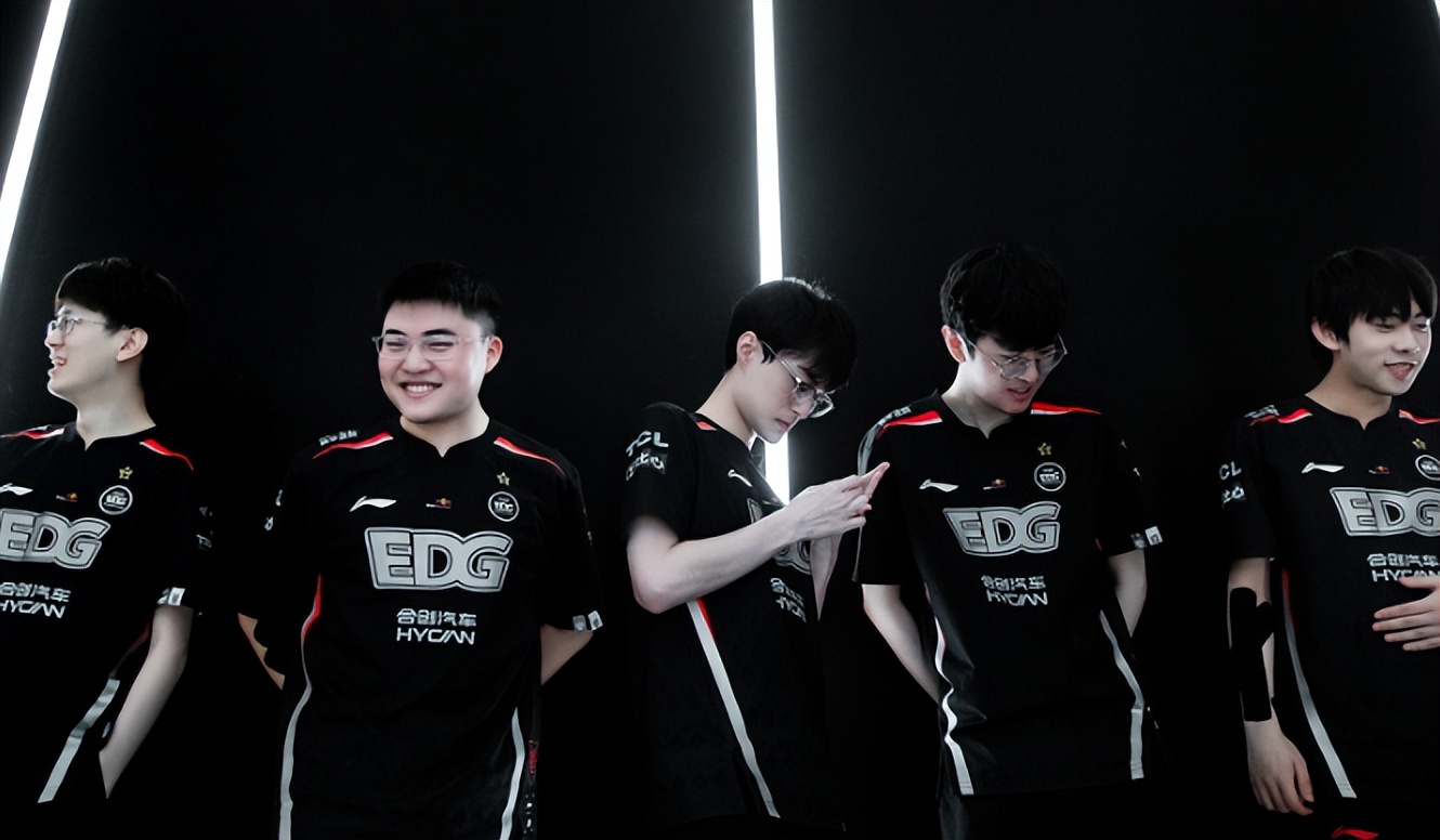 EDG has zero seal against LGD, FOFO Czar completes the redemption, UZI ...