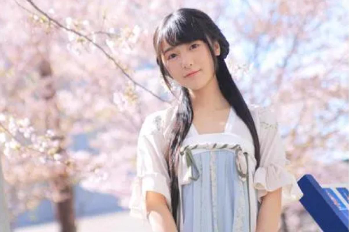 Remember Xu Jiao who starred in "Changjiang No. 7"?Now acting again, I ...