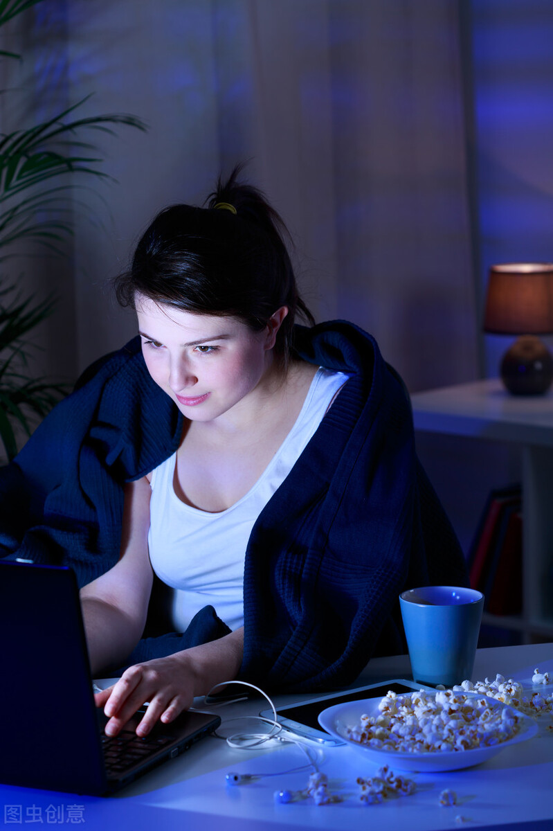 The dangers of staying up late - iNEWS