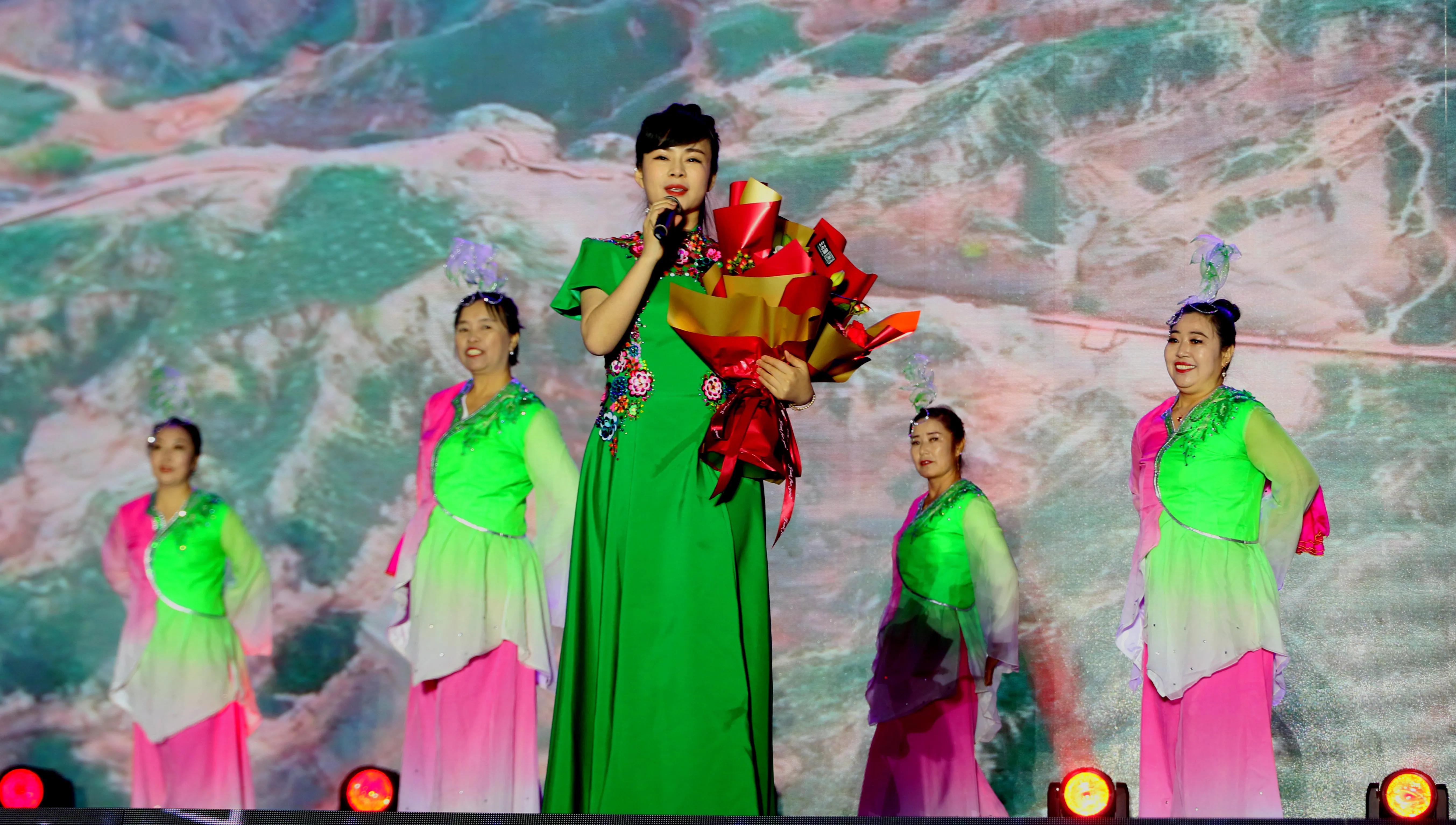 72 internet celebrity singers in Ding Honge's public welfare concert ...