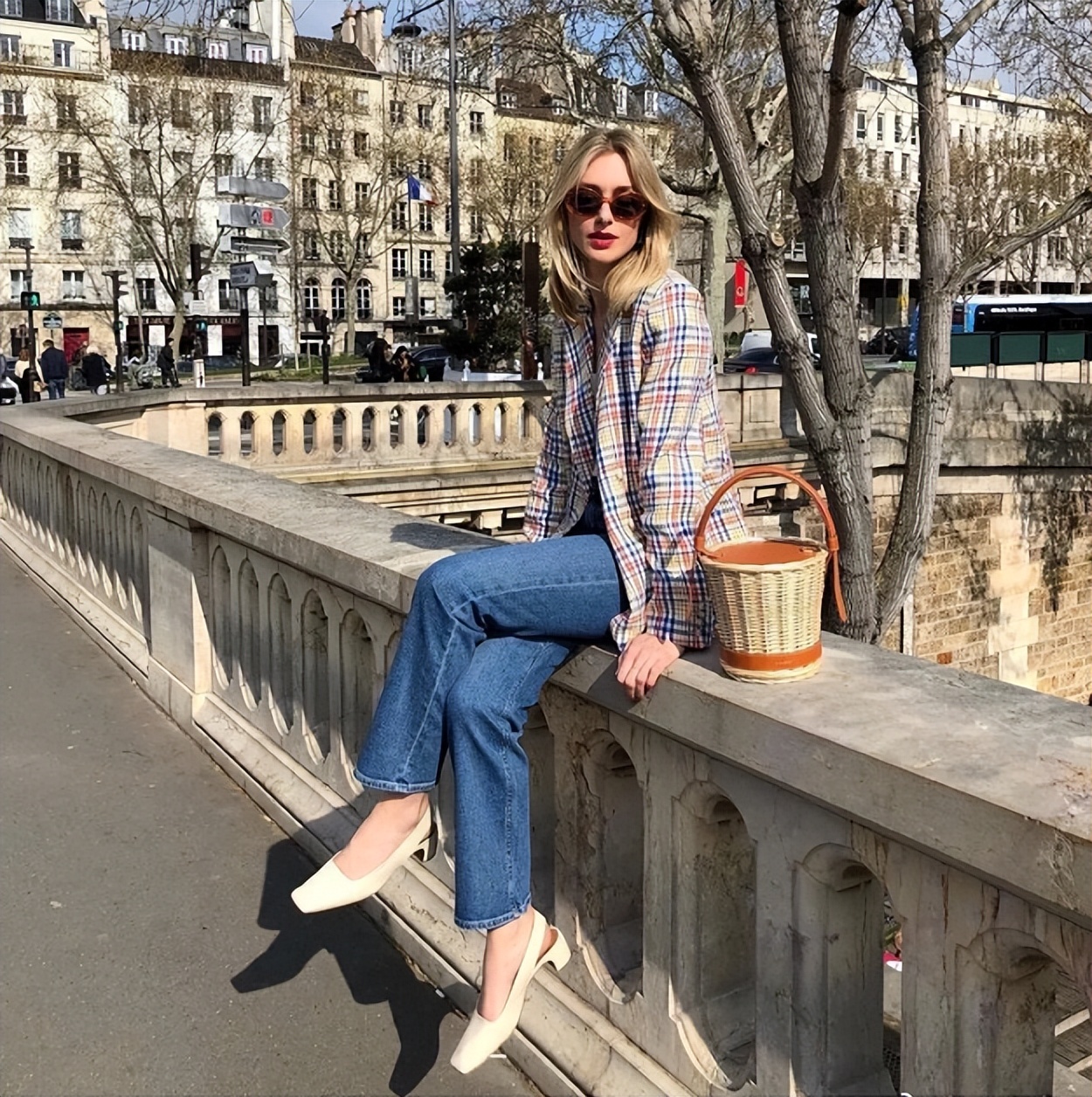 A Brief Introduction to French Fashion and European Art Trends in 1715 ...