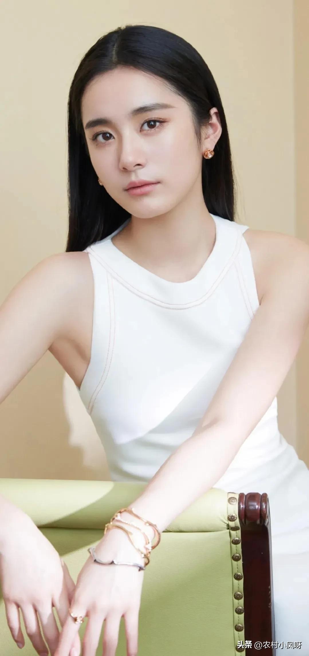 Share pictures - beautiful beauty Fan Shiran - iNEWS