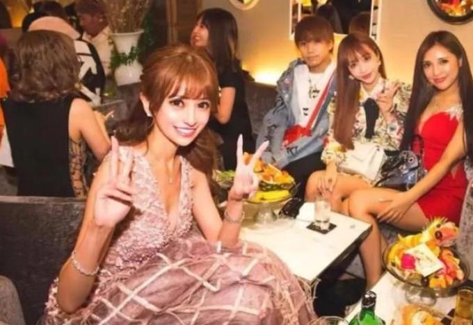 30-year-old actress Aizawa Hong Kong arrested!Charge 6000 each time ...