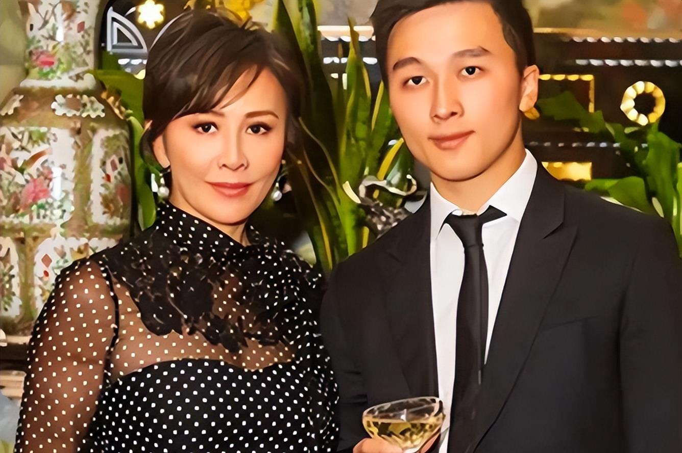 It was revealed that the relationship between Liang Chaowei and his ...