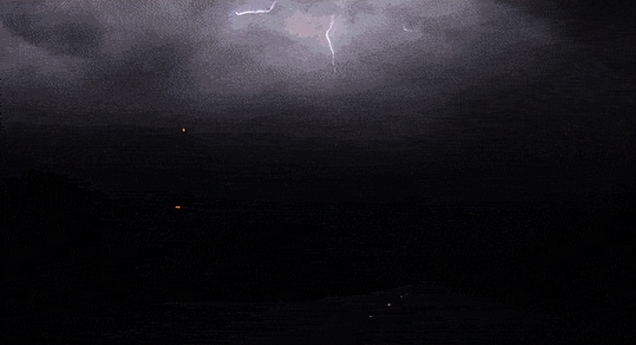 Will the phone be struck by lightning in a thunderstorm? - iNEWS