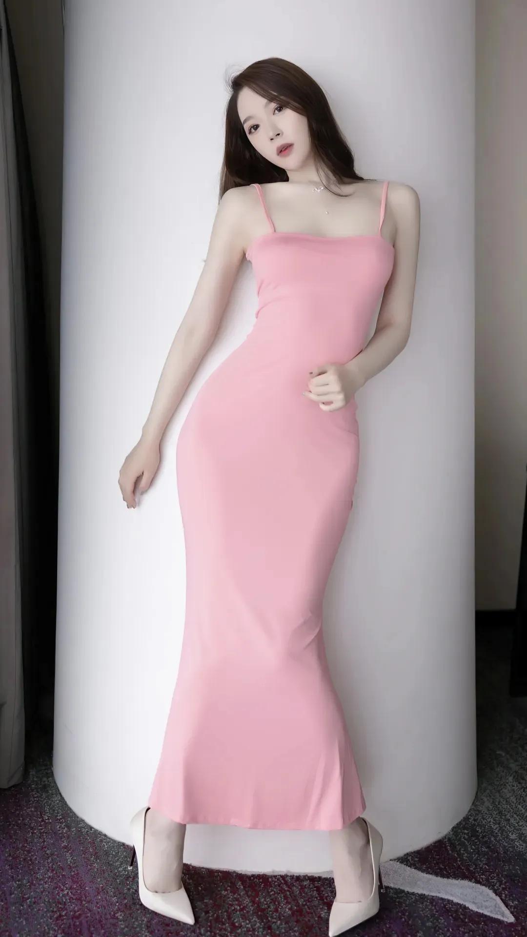 Meng Xinyue's pink dress photo - iMedia