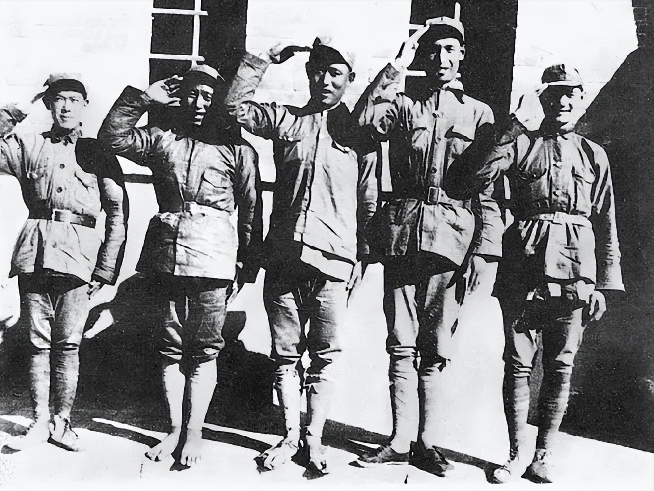 What is the difference between the new military rank system of the ...