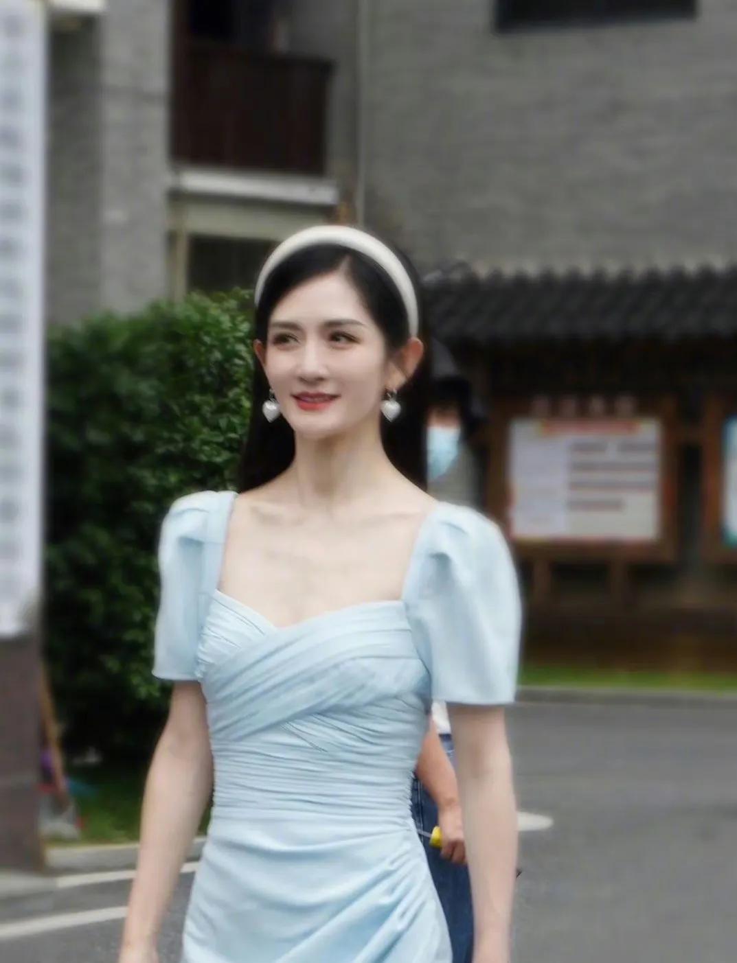 Xie Na, Li Weijia and Wu Xin teamed up again to record a new variety ...