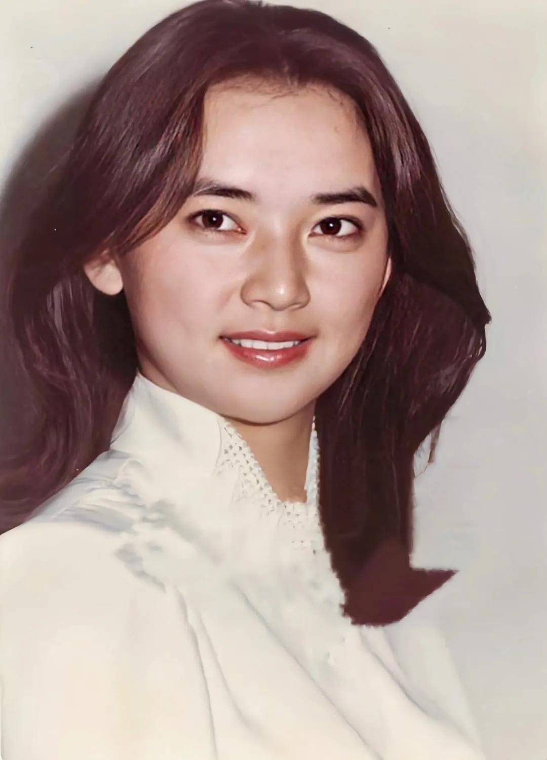 Hu Huizhong's nostalgic photos 2 - iNEWS