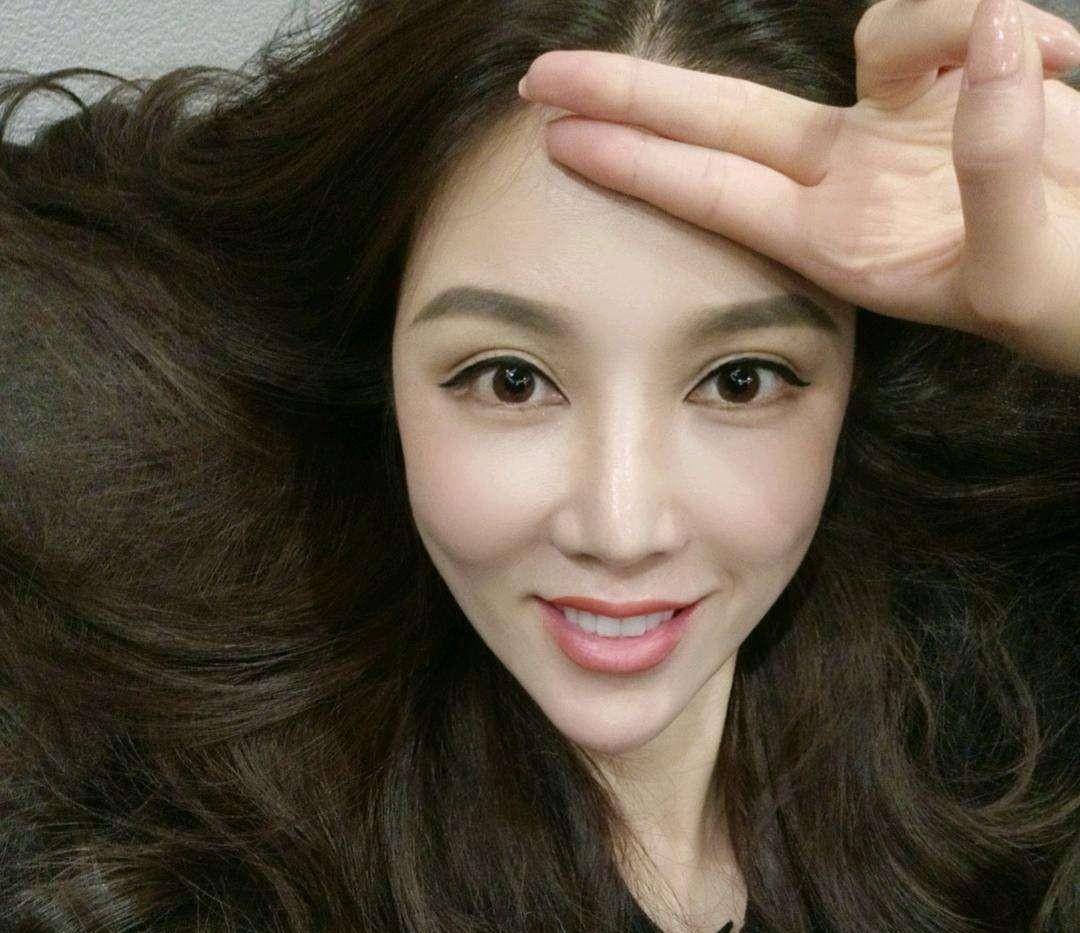 Chinese internet celebrity singer Tang Yi: Relying on Douyin to grow ...