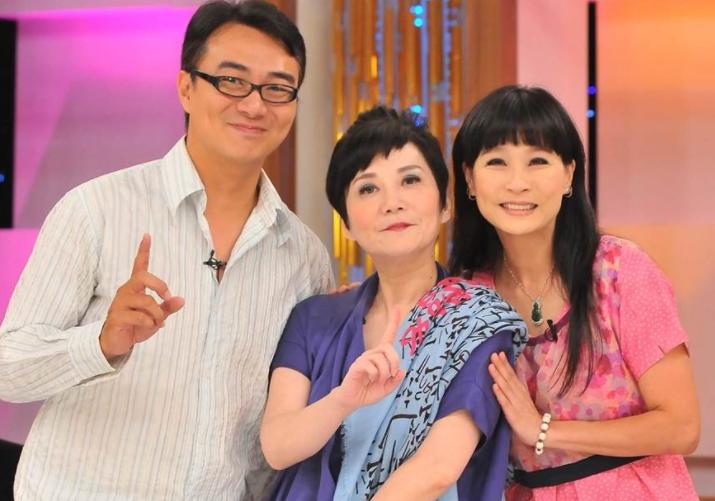 Qiongyao actor Feng Guangrong was exposed to spend the night with a ...