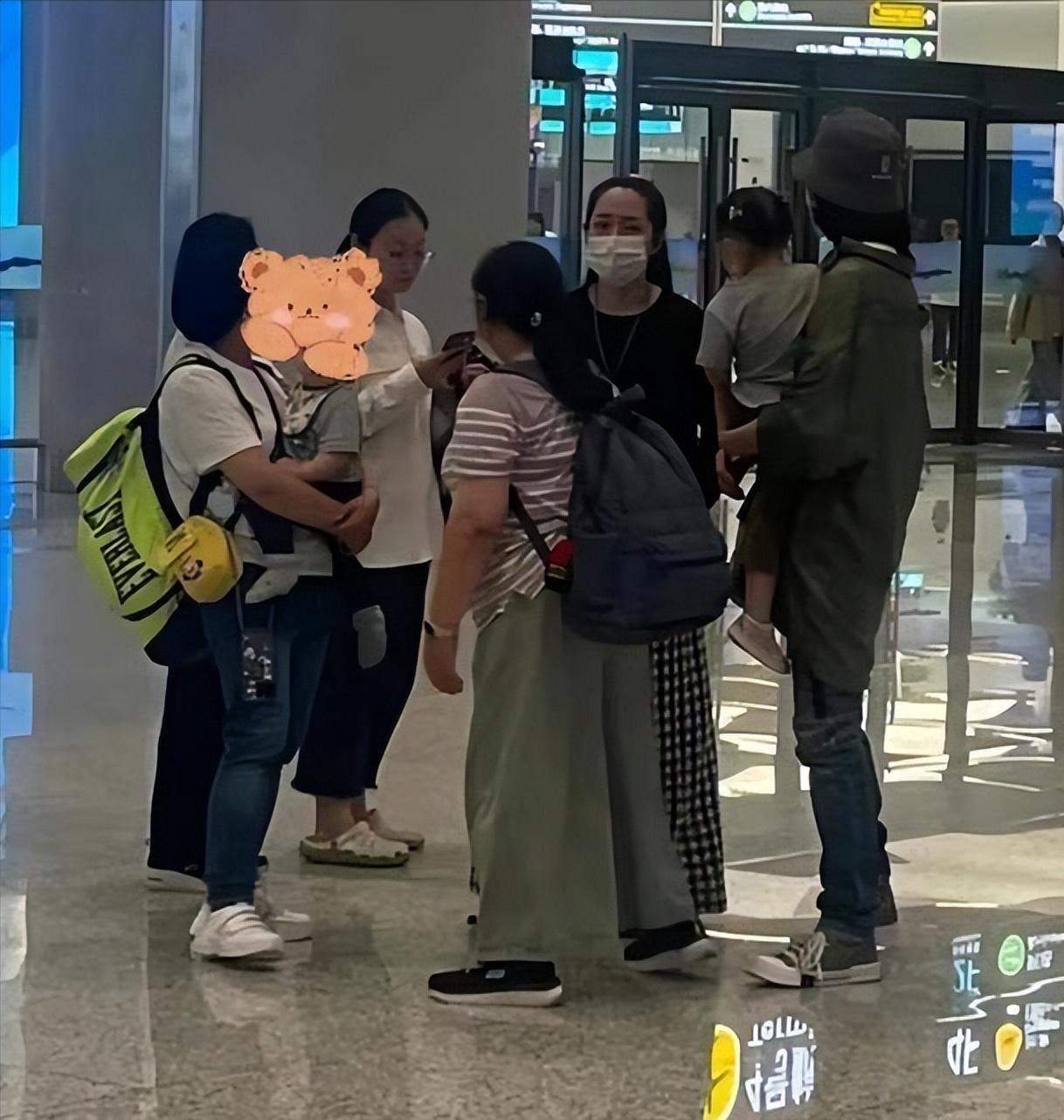 Guo Biting has completely turned to Taihua! The airport took three ...