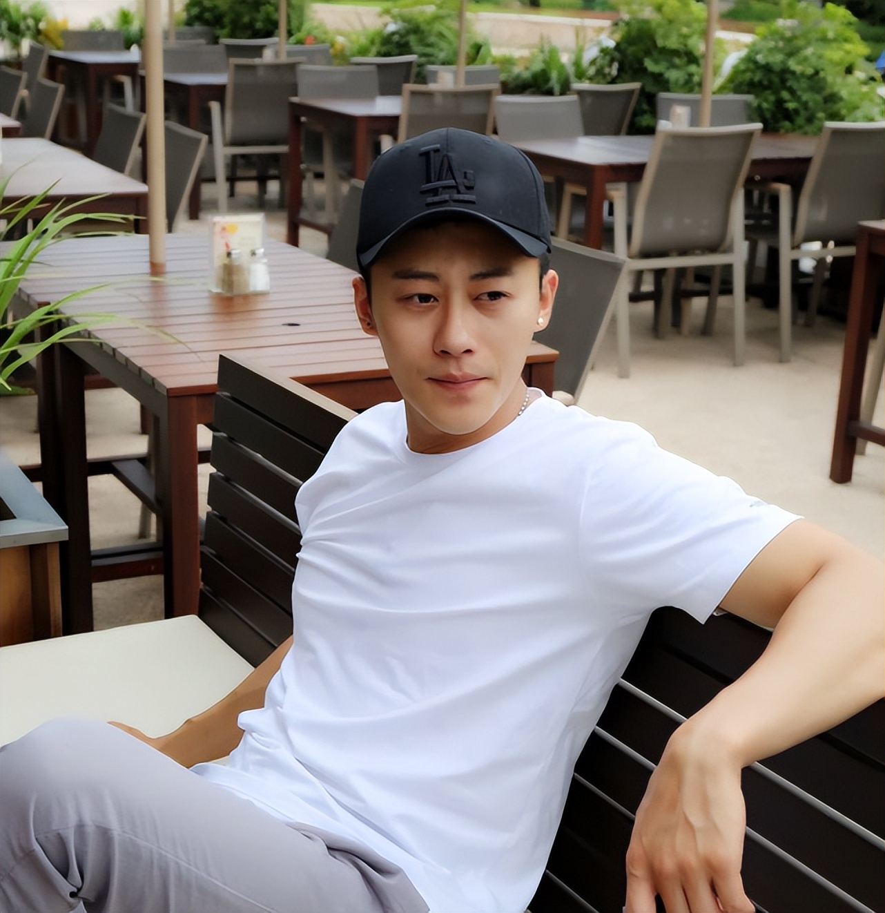 Actor Ji Dongran died unexpectedly, insiders disclosed the details of his death, and the drama ...