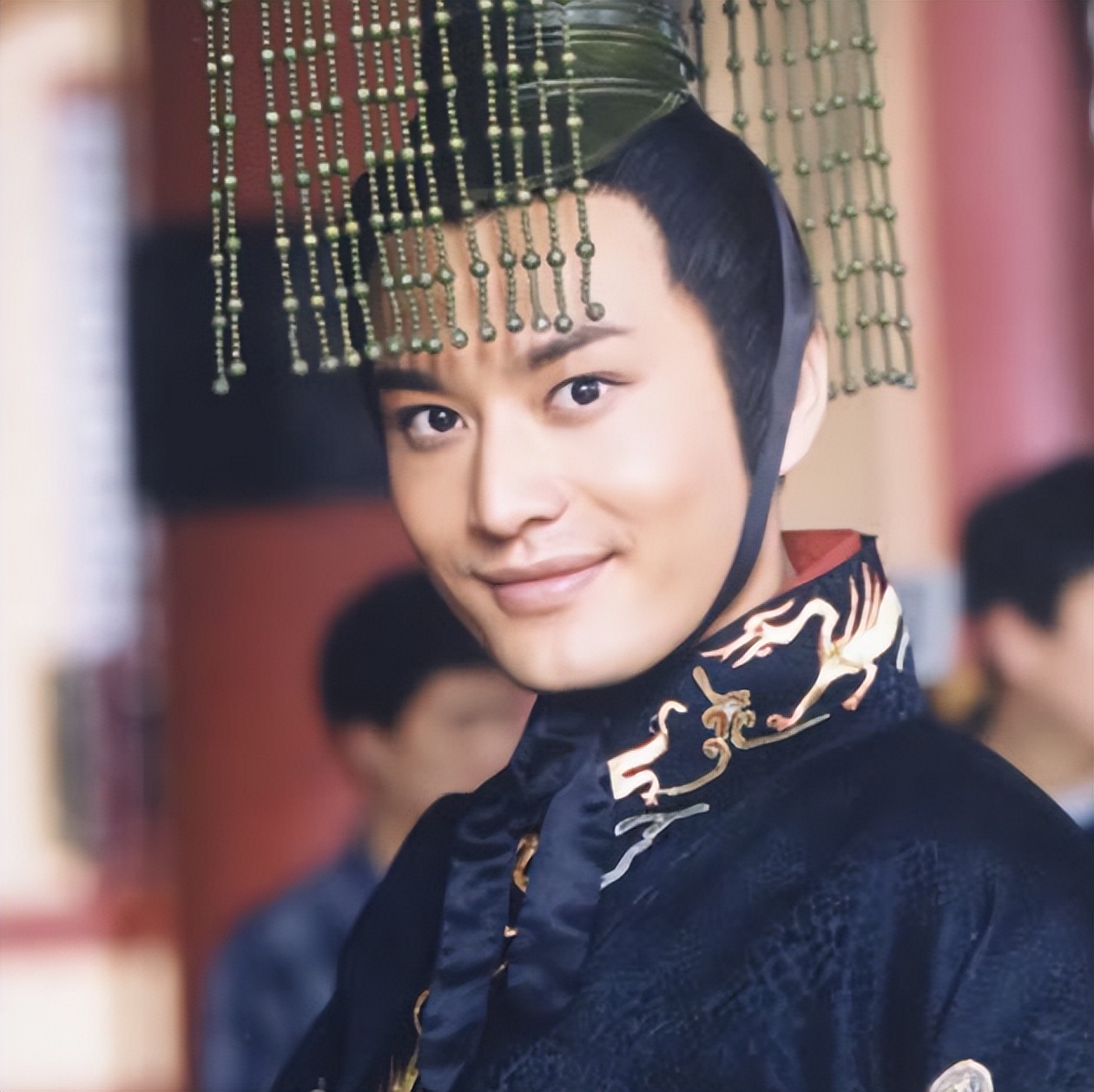 Huang Xiaoming: Five gold masters helped him climb to the front line, but he could not escape ...