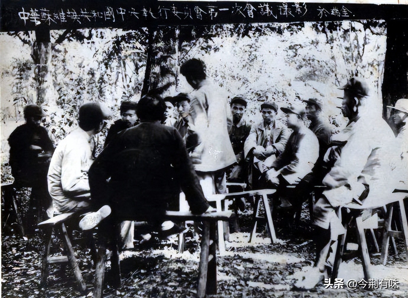 Mao Zedong walked the Long March in the uniform of the Red Army ...