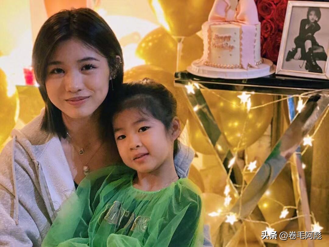 Wang Feng's two daughters: one is the second generation of the most ...