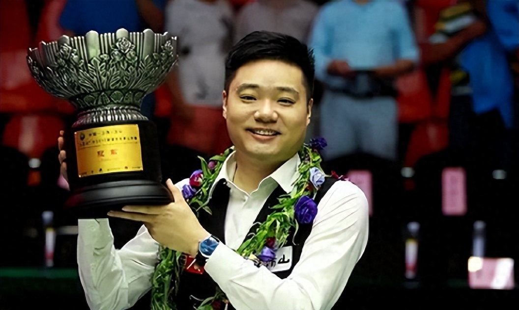 The current situation of 36-year-old Ding Junhui, sitting in a multi ...