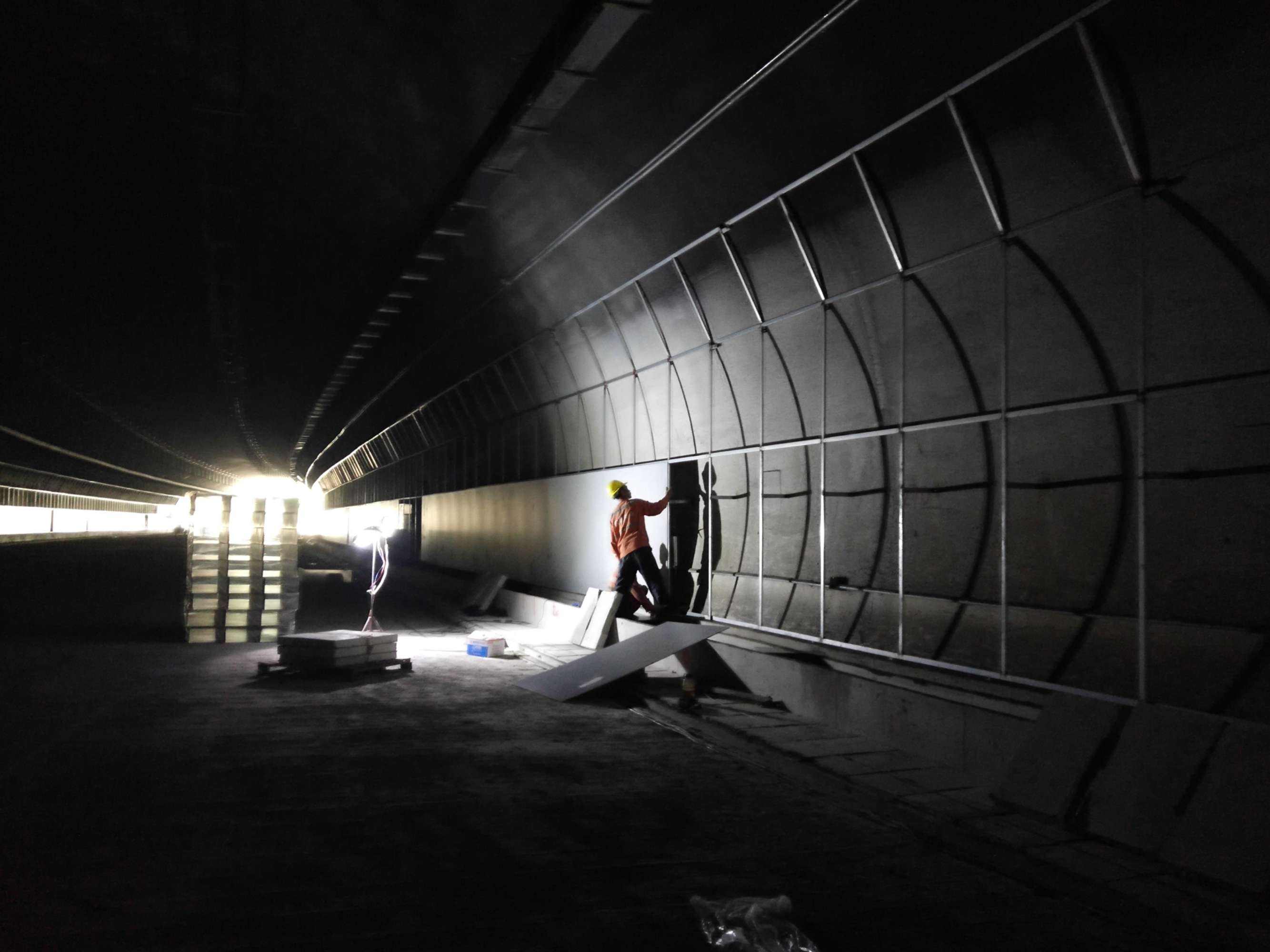 How powerful are the US penetrators?Easily pierced through Saddam's ...