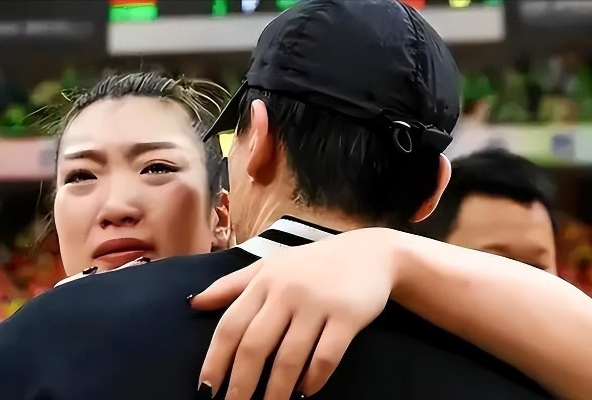 Make out in the training room without pulling the curtains! Li Meng and Zhang Long were exposed ...