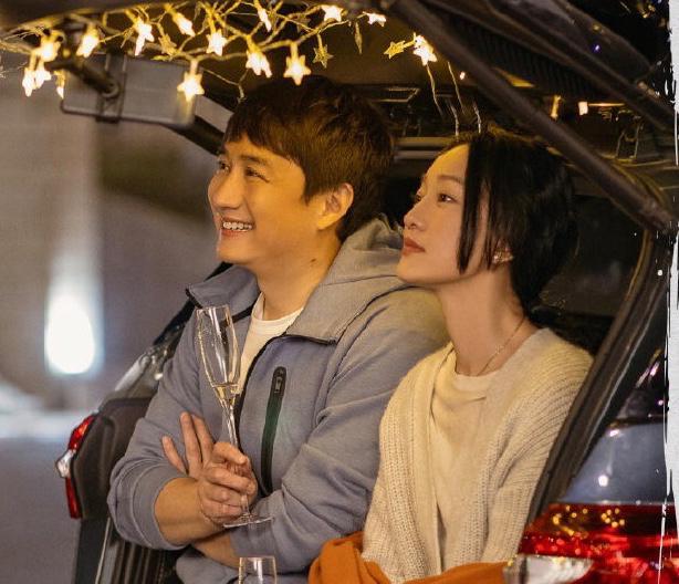 Zhou Xun plays Liu Xiaomin!In middle age, how many women want to live like her - iNEWS