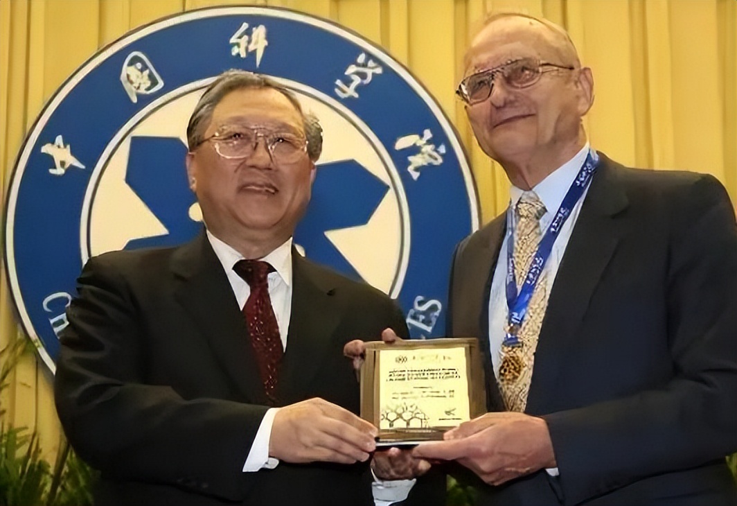 American experts were humiliated by the military. After coming to China ...