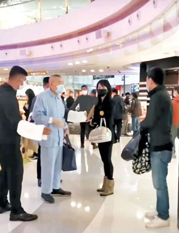 Liu Luanxiong clarifies his relationship with Lu Lijun, the shopping ...