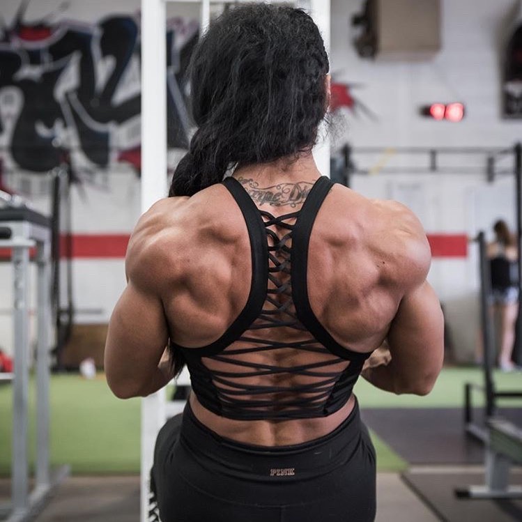 It's amazing that women can work out such a back, many people think it ...