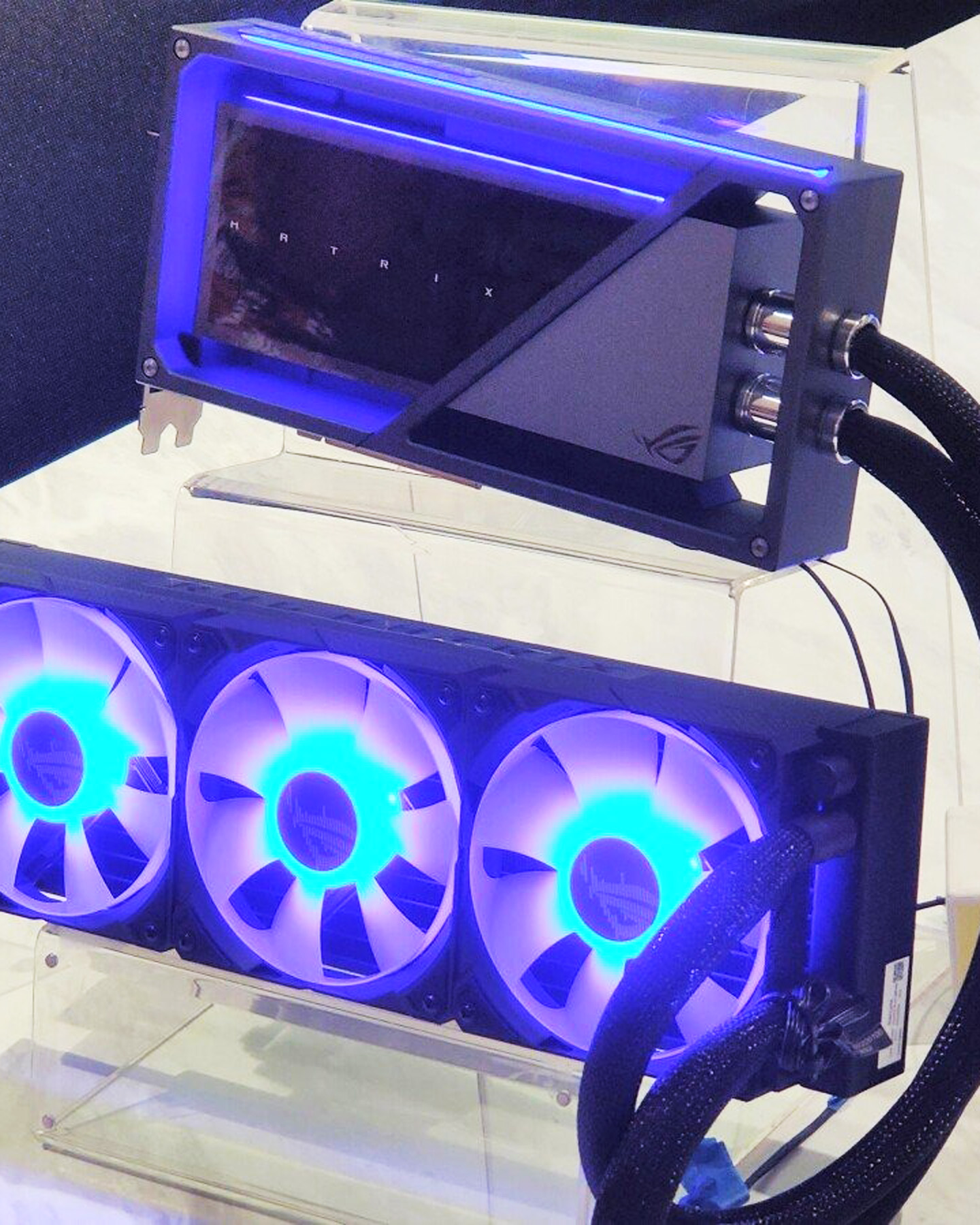 ASUS ROG Matrix GeForce RTX 4090 liquid metal plus water cooling - iNEWS