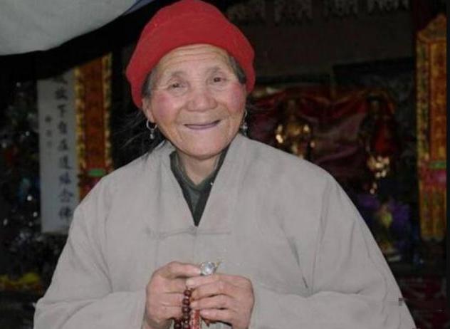 An 85-year-old female hermit from Zhongnanshan meditated continuously ...