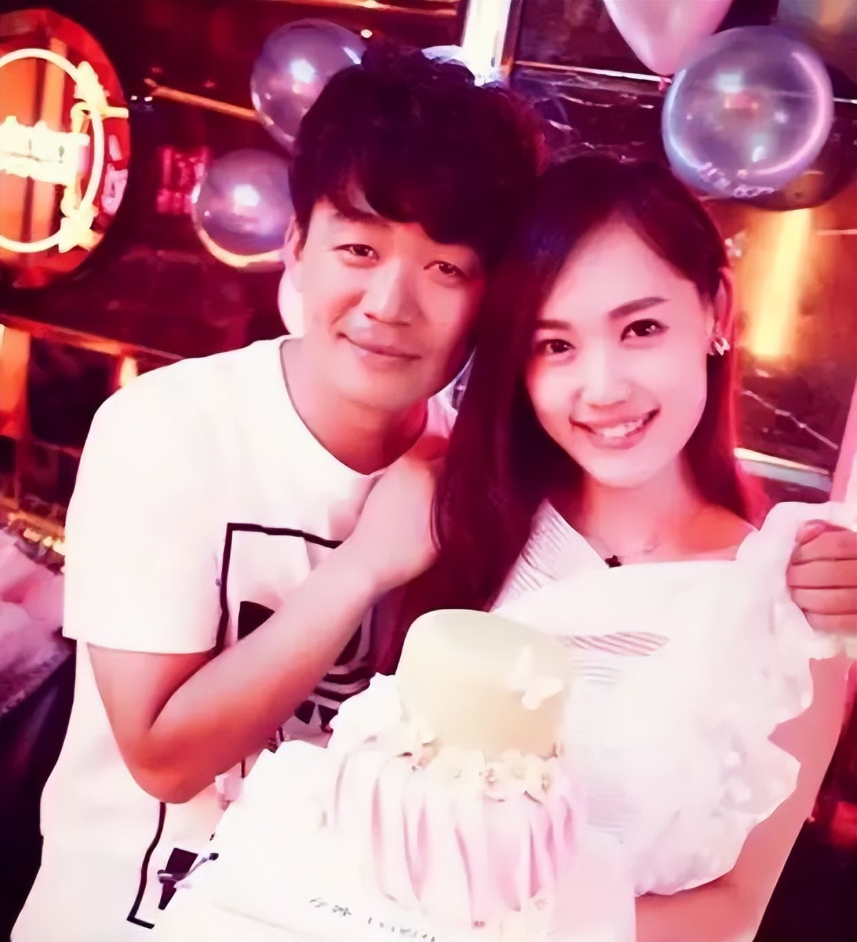 Wang Baoqiang's ex-wife Ma Rong deliberately exposed her private parts live, netizens: Attract ...