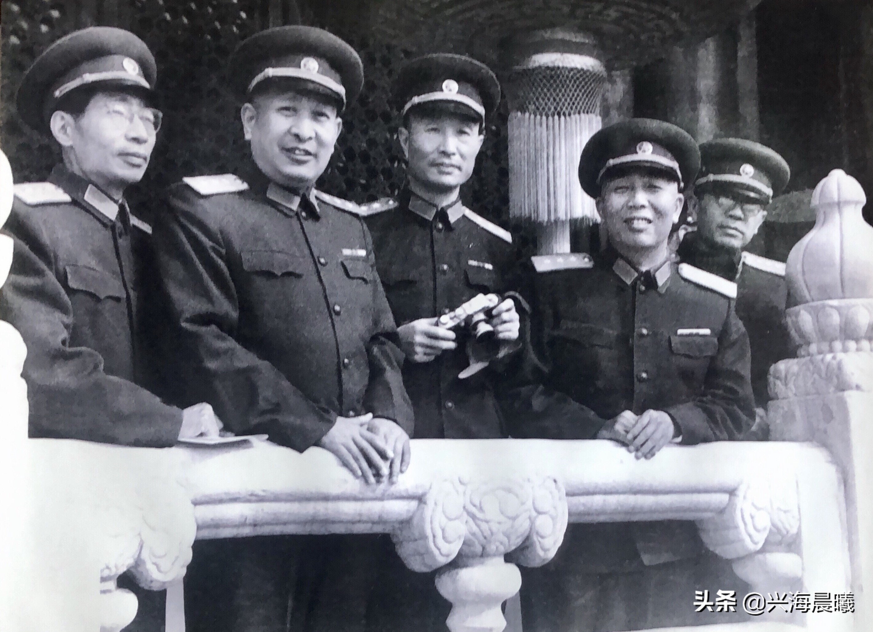 Zhang Aiping was transferred to the New Fourth Army as chief of staff ...