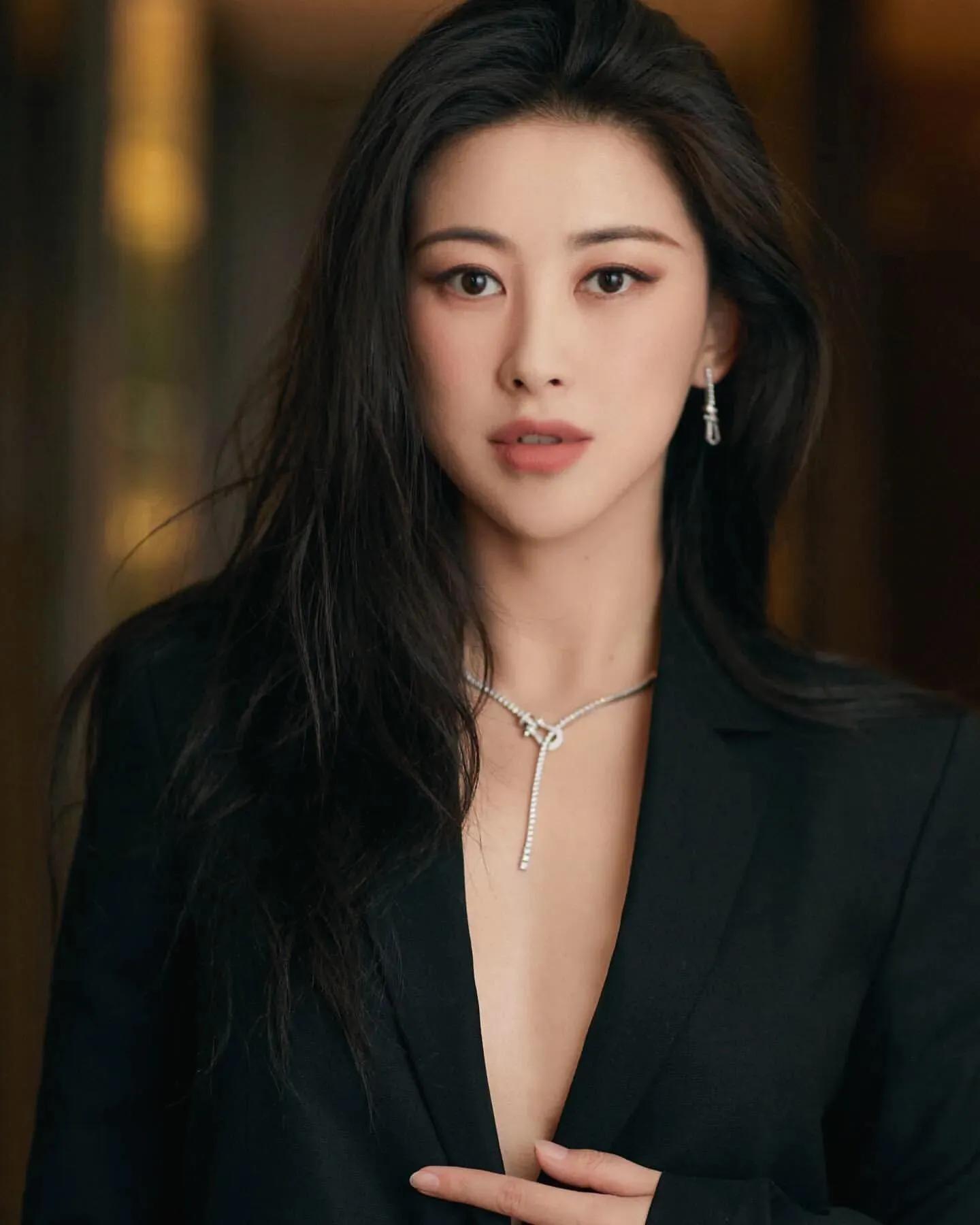 "Over half a century" Alyssa Chia and "Milfs" Zhu Zhu's top-level ...