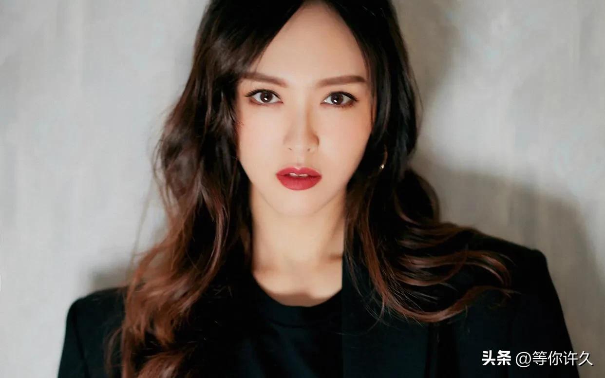 Entertainment Comments: Yi Yang Qianxi, Tang Yan, Zhang Jingyi, Chen ...