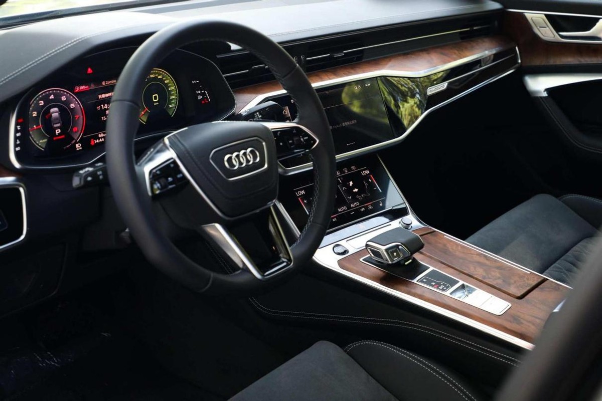 Compared with the BMW 5 Series and Mercedes-Benz E-Class, is the new Audi A6L worth buying? - iNEWS