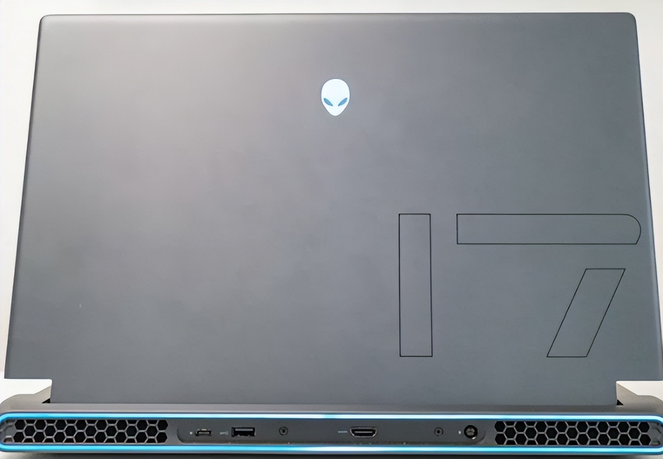 Alienware m17 R5 review: Has the best mechanical keyboard in a laptop ...