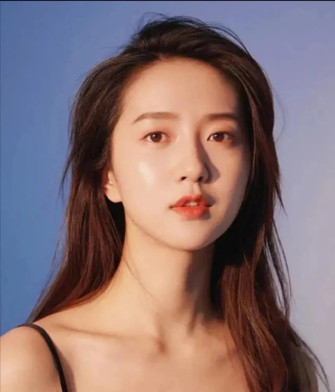 Xu Lingyue & Kan Qingzi stunning pictures - iMedia