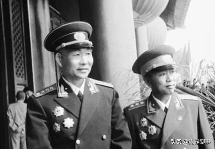 In 1953, Liu Yalou returned to his hometown and bowed three times to ...