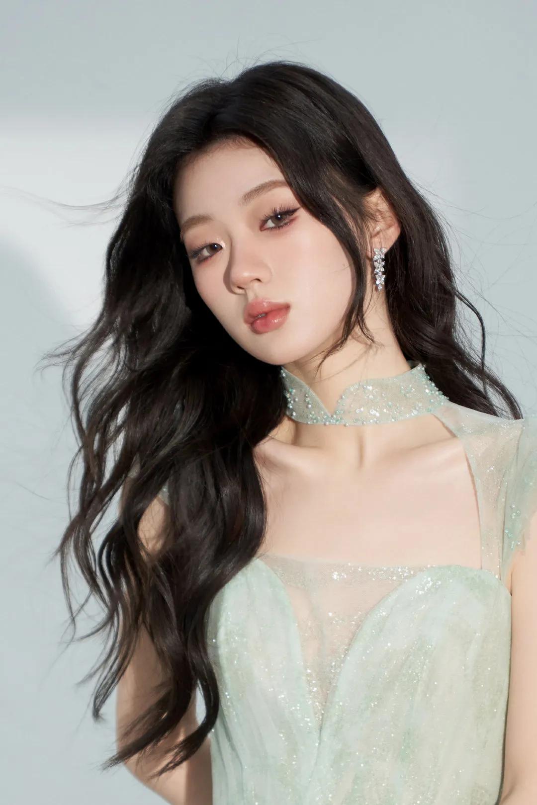 The four little fairies Huang Xiaoyun, Song Tie, Song Zuer, and Shan Yi ...