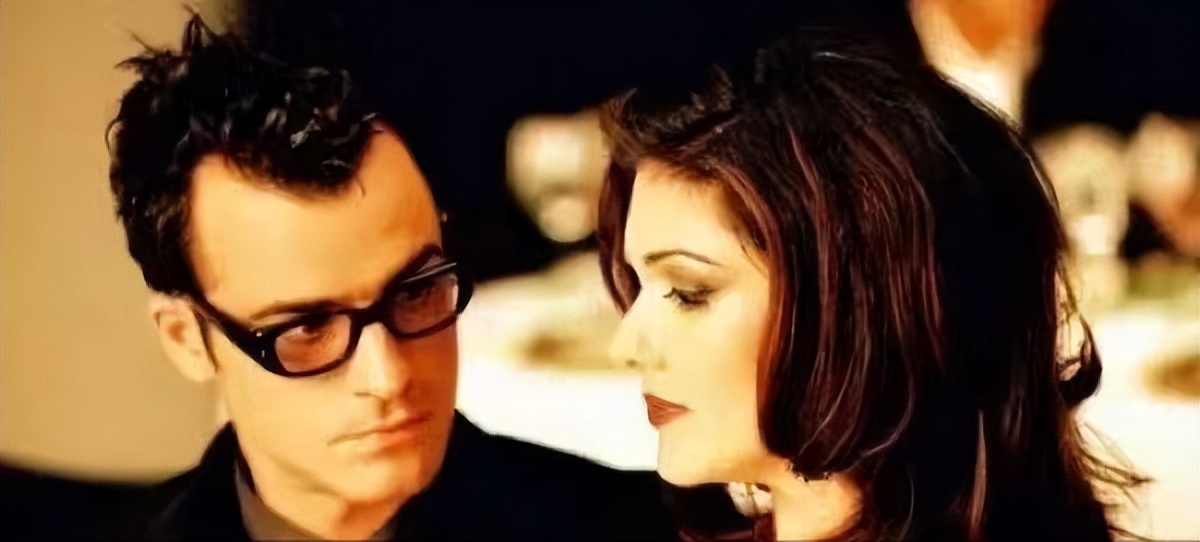 What shots are used in the movie "A Floating Life" and what are their ...