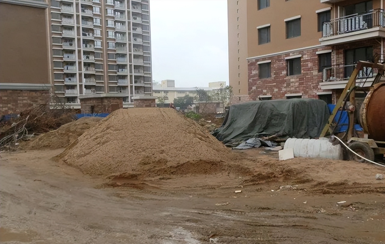 Building with river sand is time-consuming and labor-intensive, so why ...