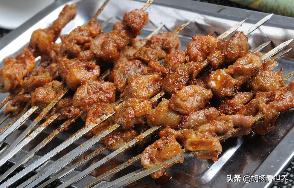 Delicious in memory, Xinjiang special food roast lamb - iNEWS